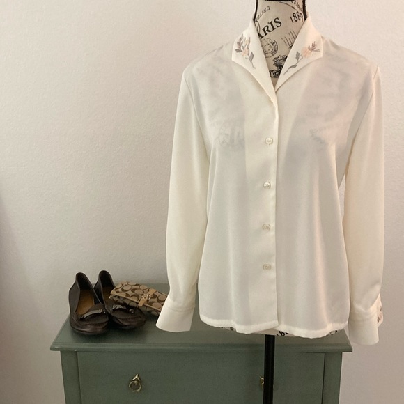 Koret | Tops | Vintage Embroidered Blouse Size S By Koret Petite | Poshmark